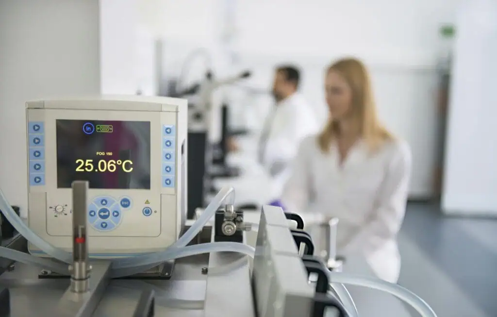Laboratory Temperature Controller Systems for Stable Lab Environments